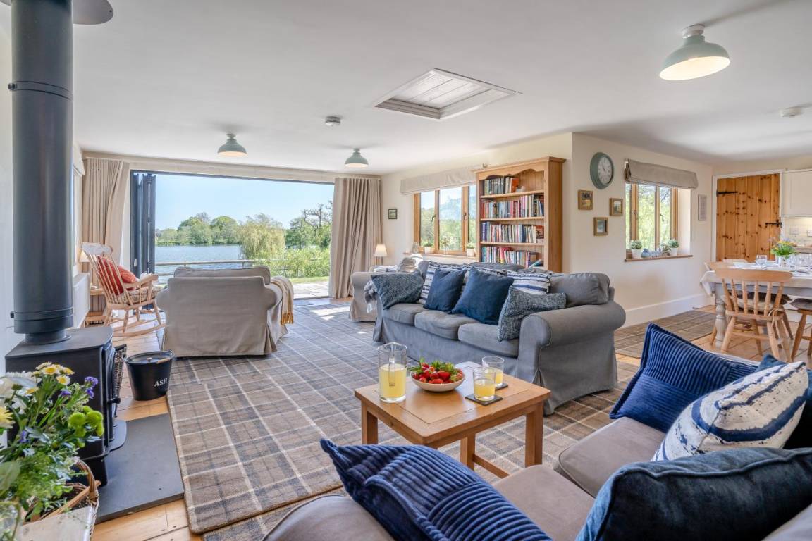 Lodge ∙ 3 Bedrooms ∙ 5 Guests - Newport