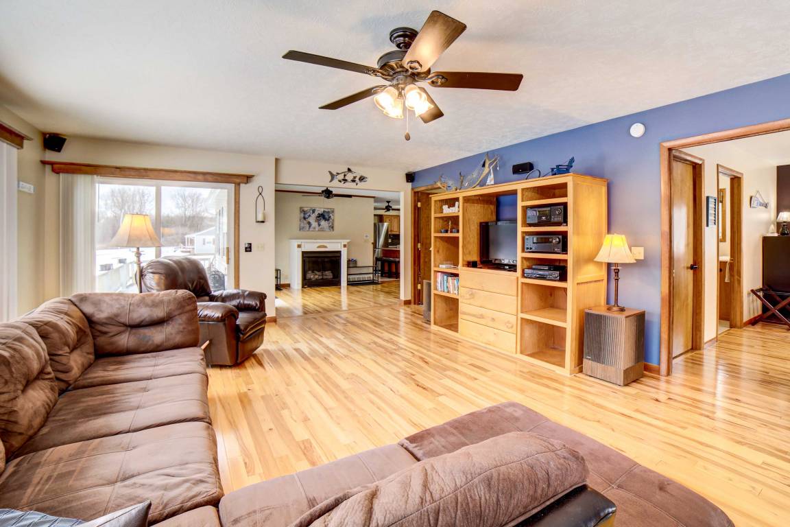 148 M² Cottage ∙ 3 Bedrooms ∙ 11 Guests - Michigan