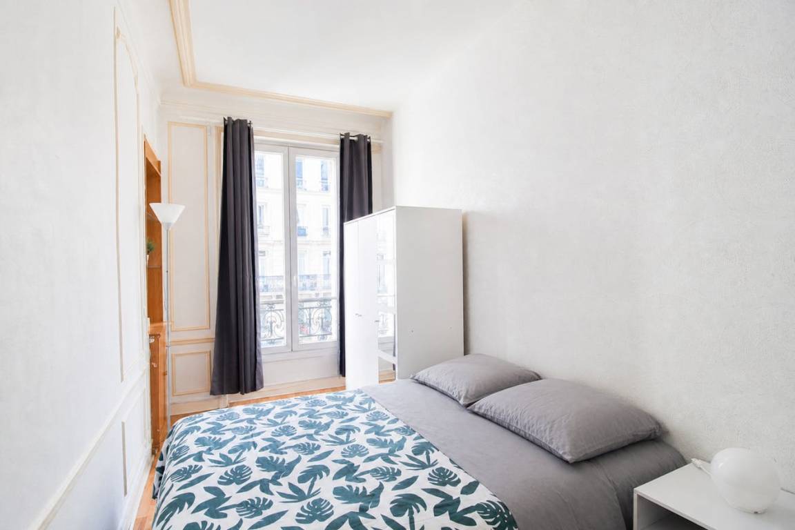 82 M² Habitación Privada ∙ 1 Habitación ∙ 5 Huéspedes - Romainville