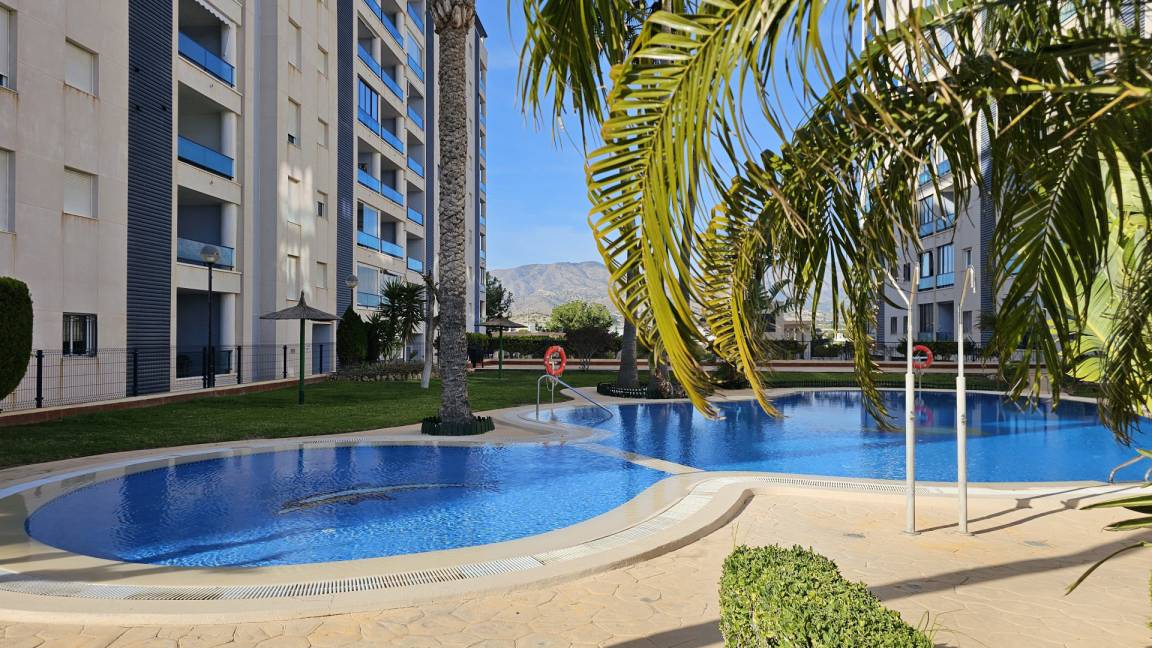 79 M² Apartamento ∙ 2 Habitaciones ∙ 6 Huéspedes - Villajoyosa