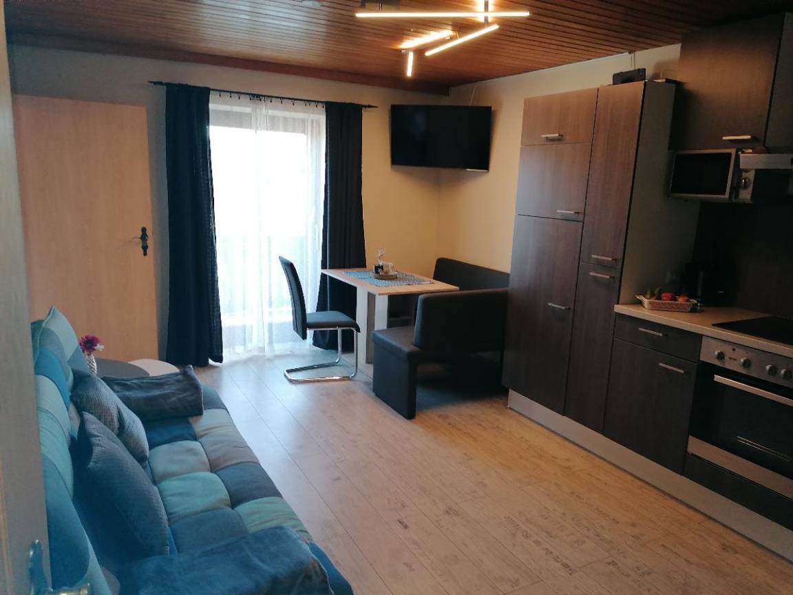 37 M² Ferienwohnung ∙ 1 Schlafzimmer ∙ 2 Gäste - Viechtach