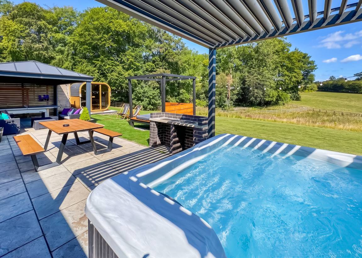 Chalet ∙ 4 Bedrooms ∙ 8 Guests - Beverley, UK