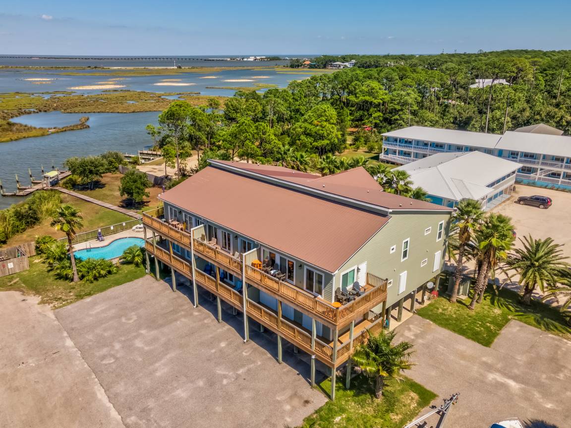 Condo ∙ 2 Bedrooms ∙ 5 Guests - Public Beach, AL