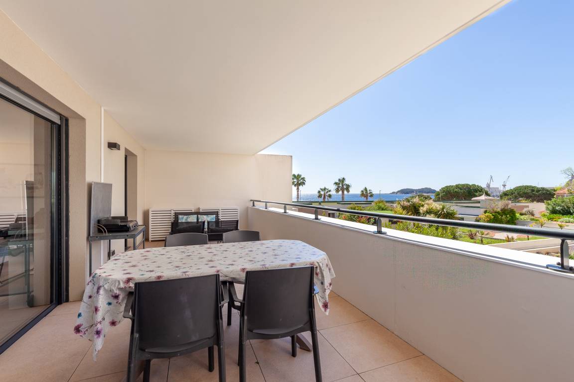 70 M² Appartement ∙ 2 Chambres ∙ 6 Personnes - La Ciotat