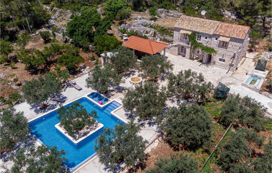 120 M² Ferienhaus ∙ 2 Schlafzimmer ∙ 5 Gäste - Vela Luka