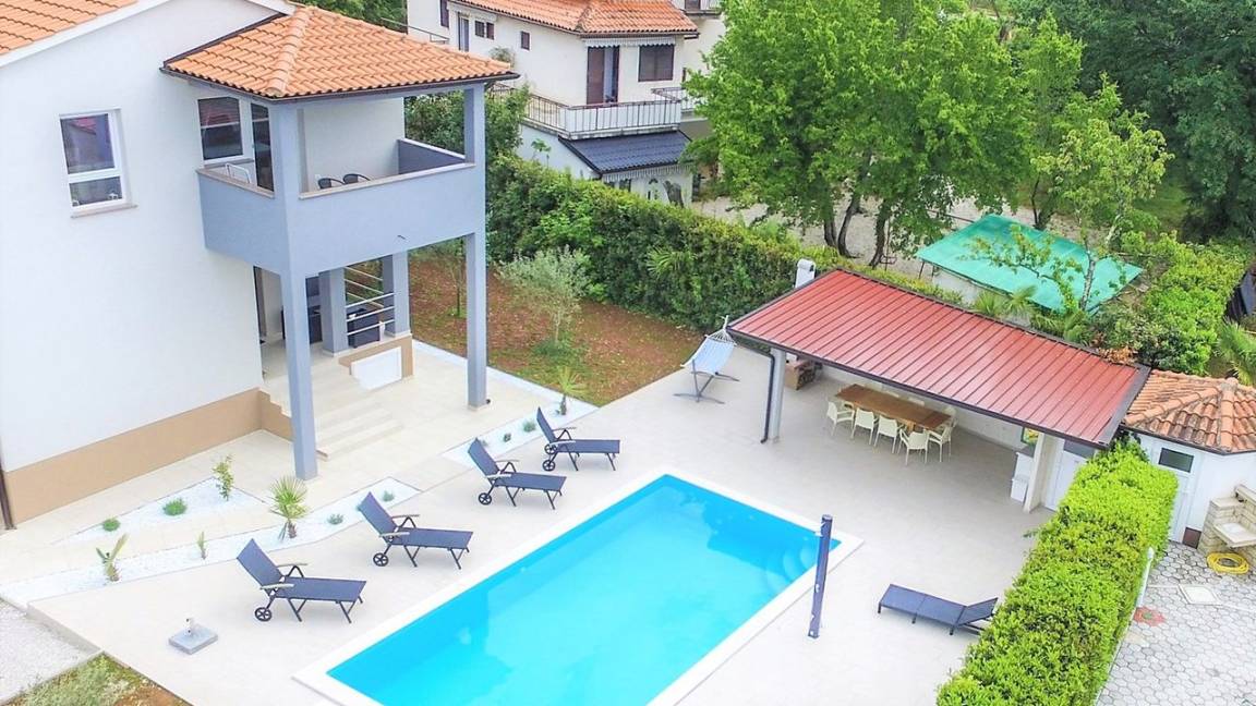77 M² Apartment ∙ 2 Bedrooms ∙ 4 Guests - Poreč