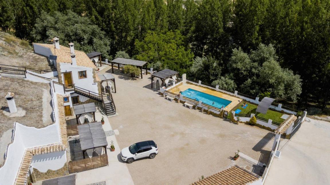90 M² House ∙ 2 Bedrooms ∙ 5 Guests - Galera