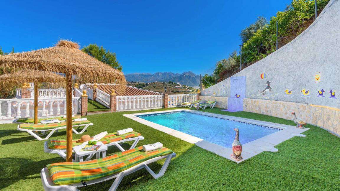 120 M² House ∙ 3 Bedrooms ∙ 6 Guests - Torrox