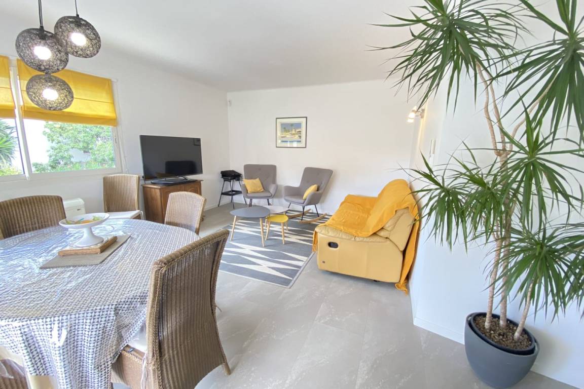 80 M² Apartment ∙ 2 Bedrooms ∙ 4 Guests - Biot