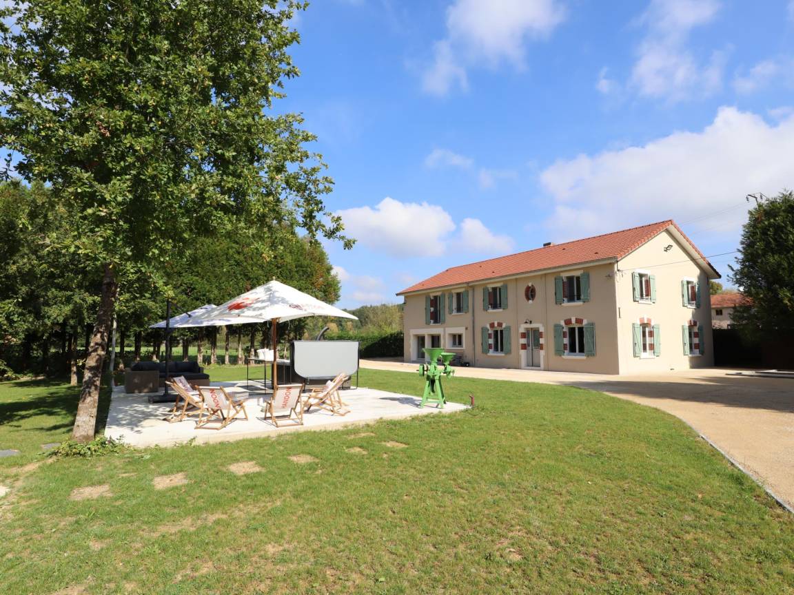 350 M² Casa Vacanza ∙ 6 Camere Da Letto ∙ 12 Ospiti - Mosa