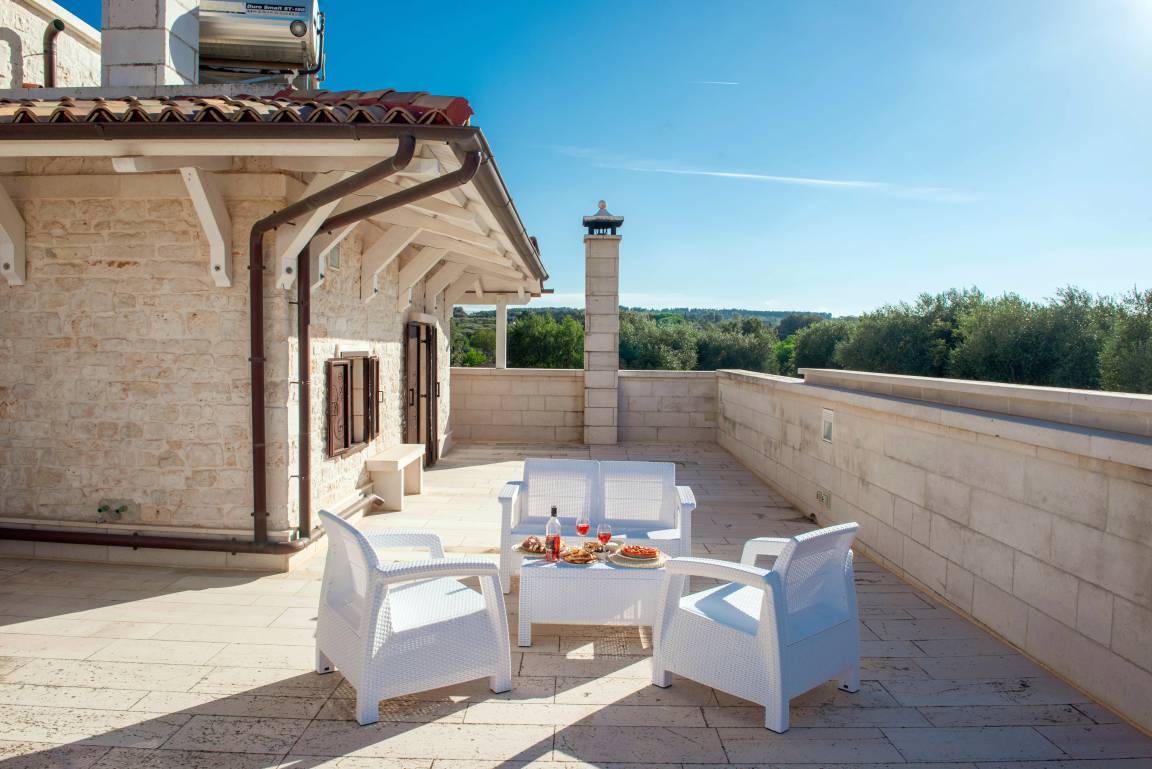 House ∙ 2 Bedrooms ∙ 4 Guests - Noci