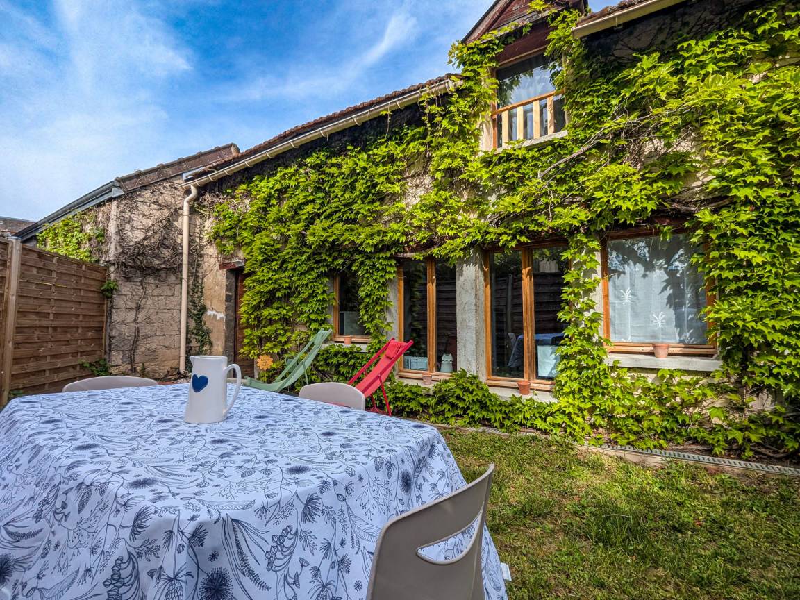 80 M² Cottage ∙ 1 Chambre ∙ 6 Personnes - Indre