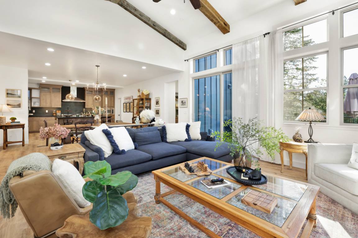 242 M² Cabin ∙ 4 Bedrooms ∙ 13 Guests - Big Bear Lake, CA