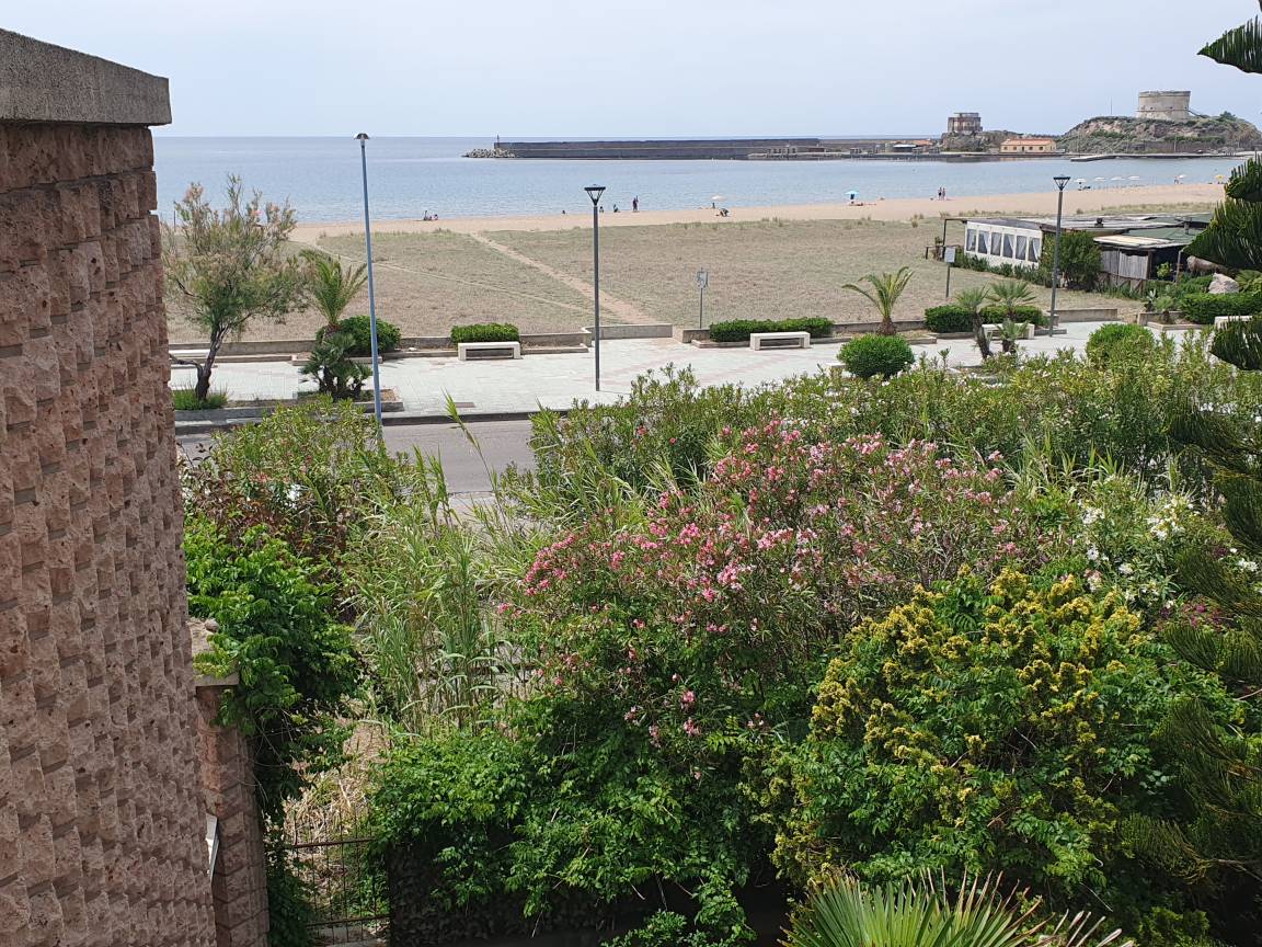 75 M² Apartment ∙ 3 Bedrooms ∙ 4 Guests - Bosa