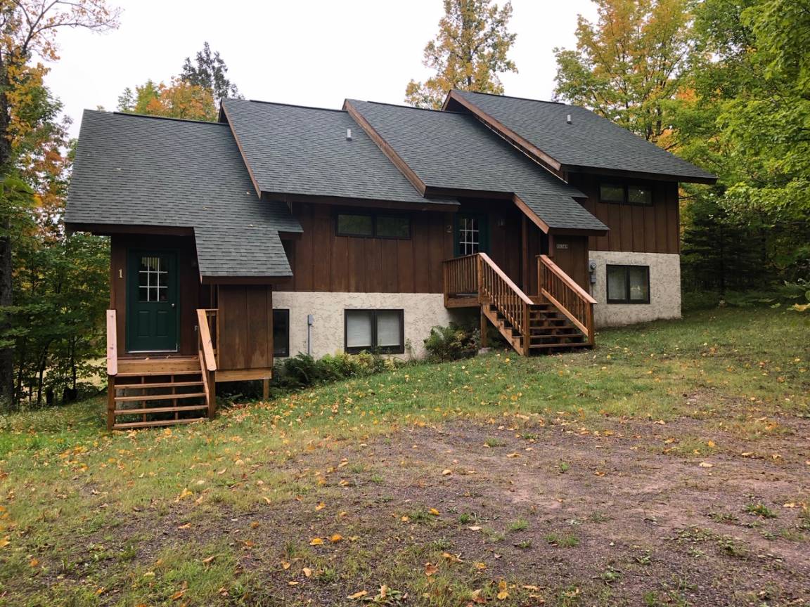 House ∙ 4 Bedrooms ∙ 11 Guests - Michigan