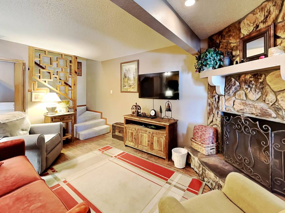89 M² Condo ∙ 2 Bedrooms ∙ 4 Guests - Ruidoso, NM