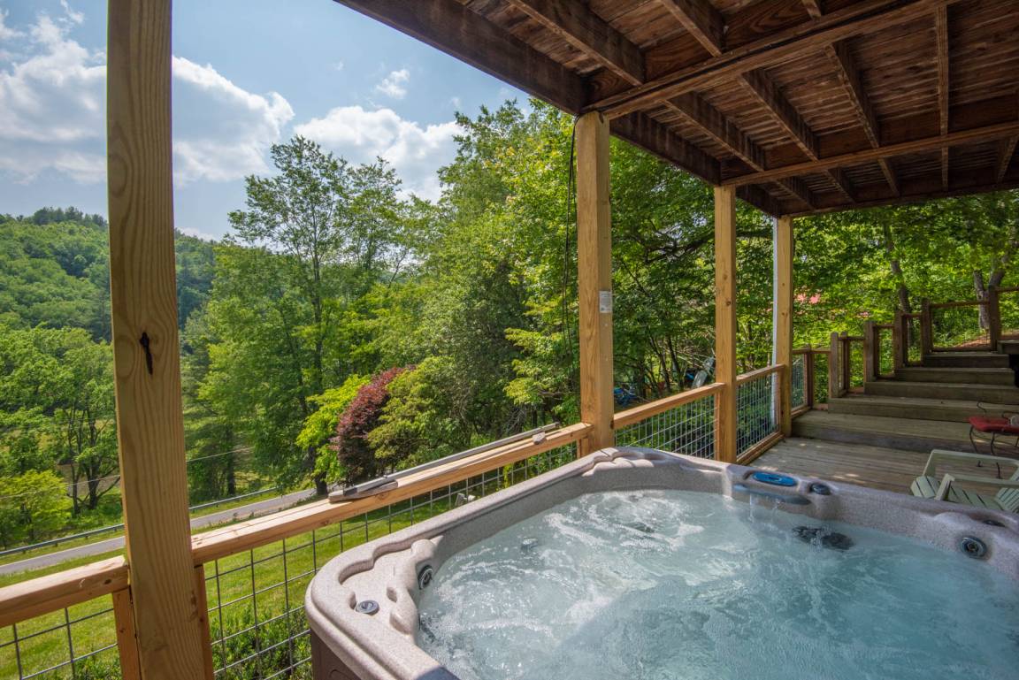 Cottage ∙ 3 Bedrooms ∙ 5 Guests - West Jefferson, NC