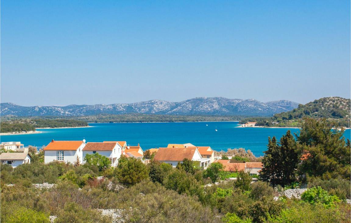 180 M² Ferienhaus ∙ 4 Schlafzimmer ∙ 8 Gäste - Murter