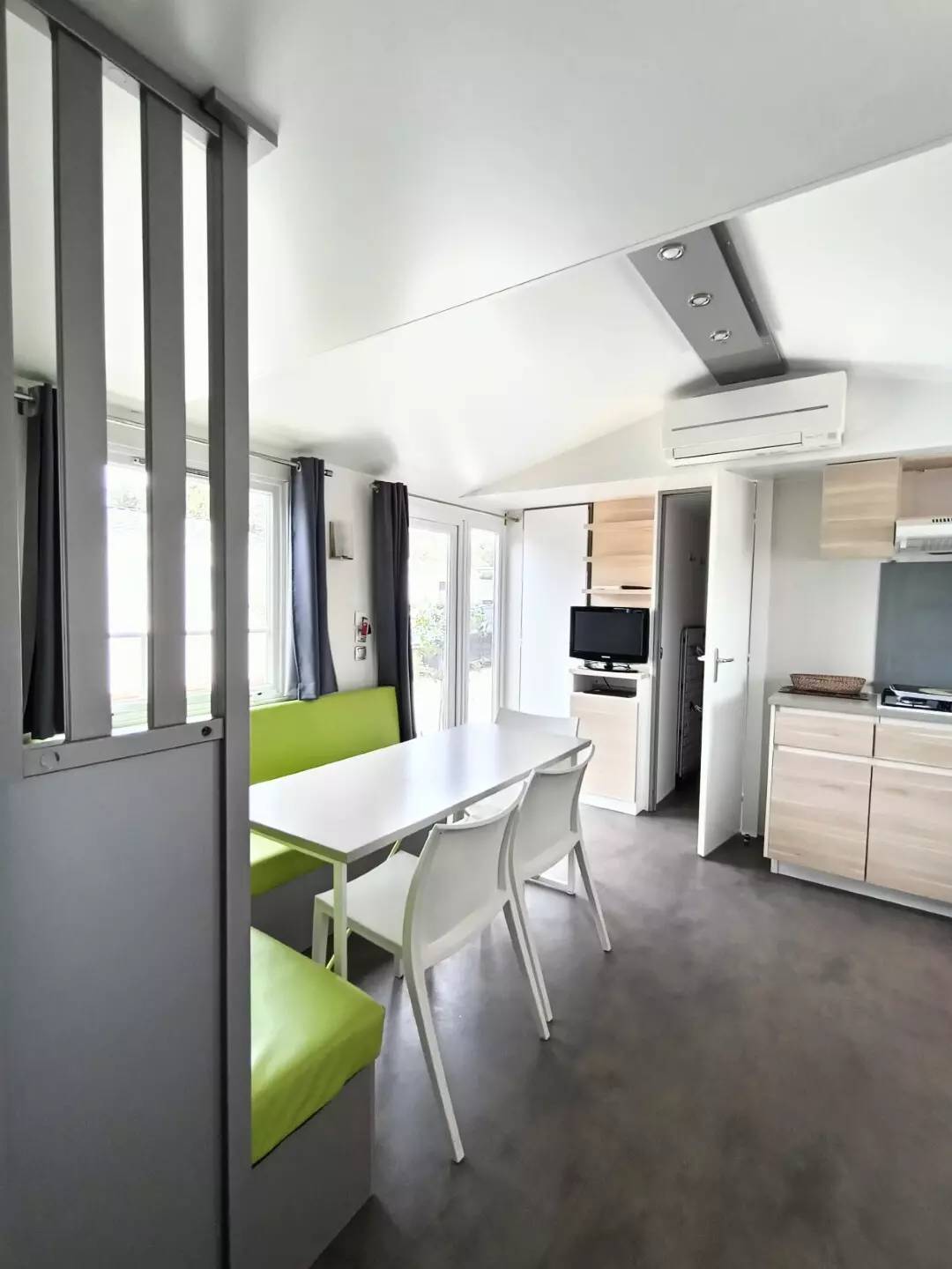 27 M² Mobil-home ∙ 2 Chambres ∙ 5 Personnes - La Londe-les-Maures