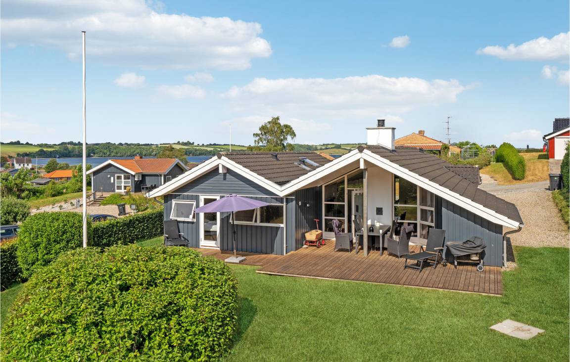 109 M² Ferienhaus ∙ 3 Schlafzimmer ∙ 8 Gäste - Sonderburg