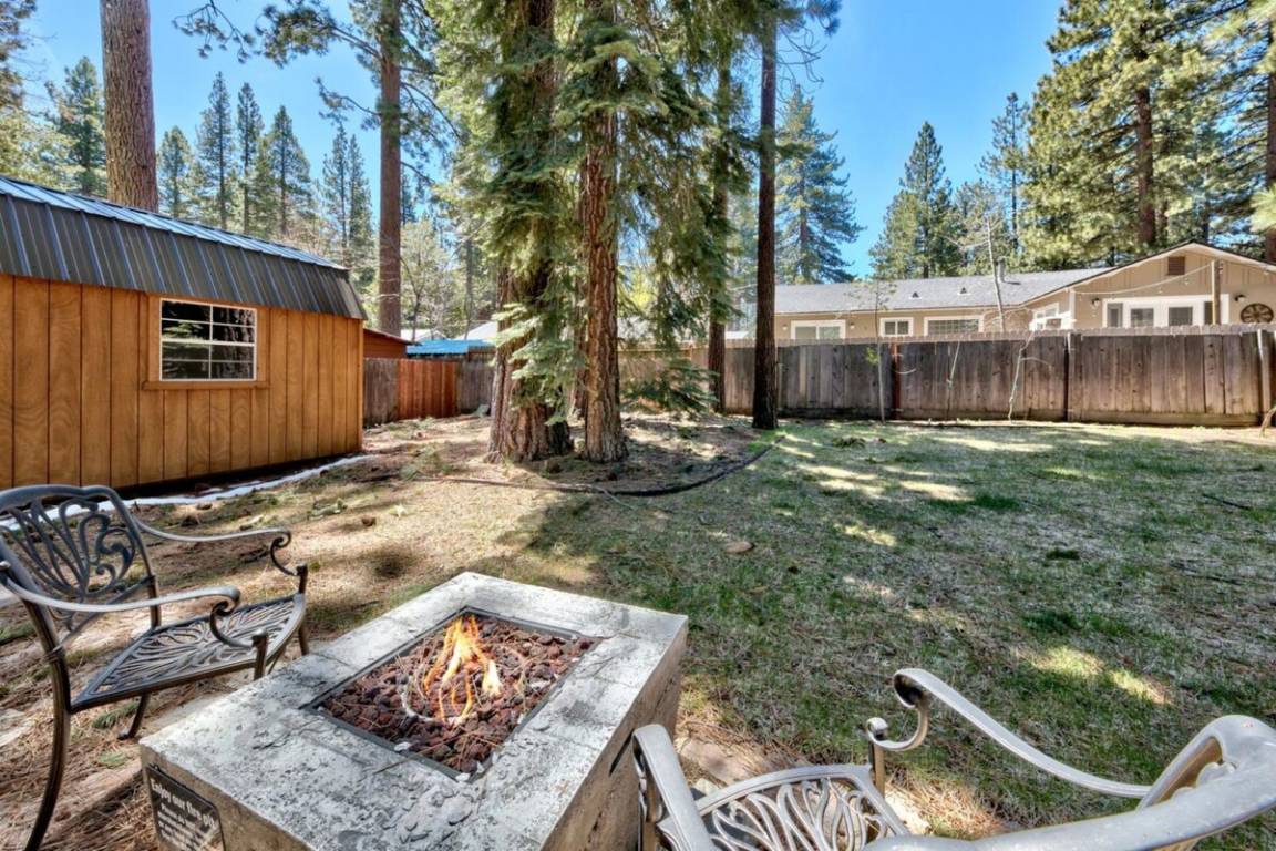 145 M² Cabin ∙ 3 Bedrooms ∙ 8 Guests - Lake Tahoe
