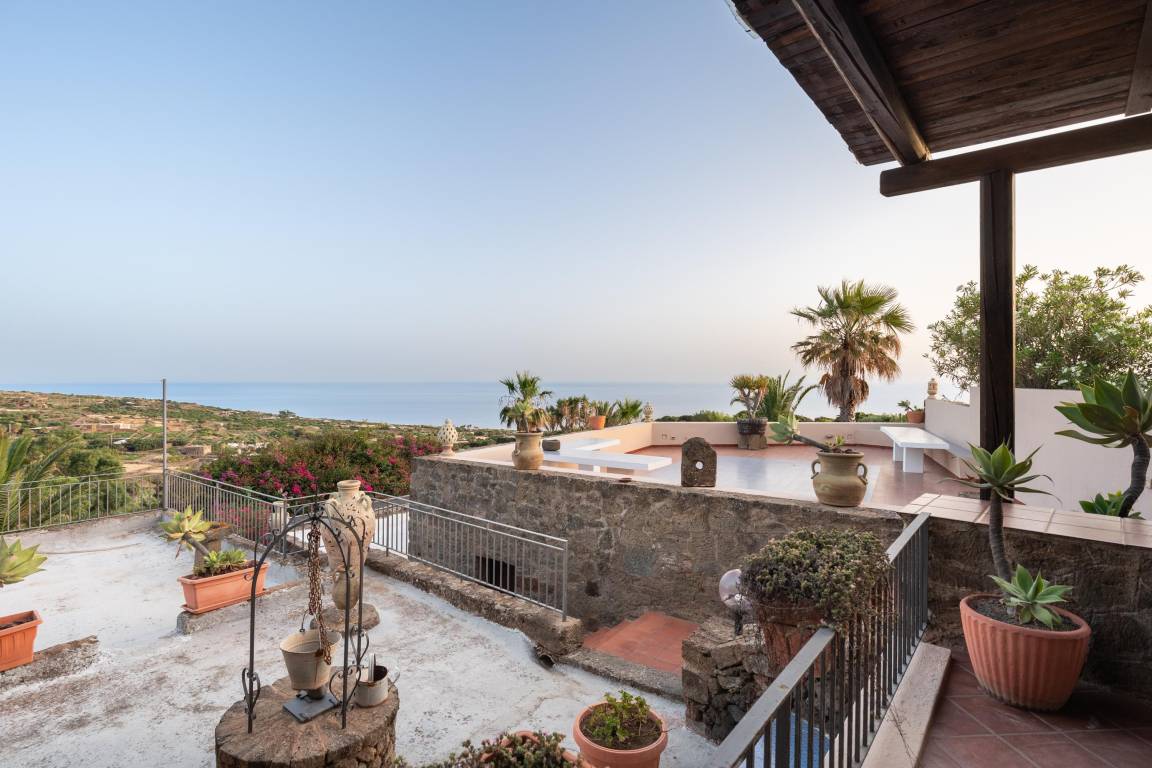 House ∙ 2 Bedrooms ∙ 4 Guests - Pantelleria