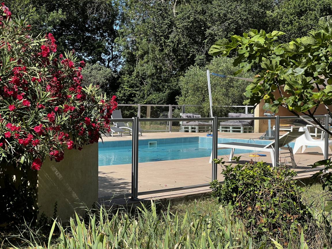 170 M² Maison De Vacances ∙ 5 Chambres ∙ 10 Personnes - Arles