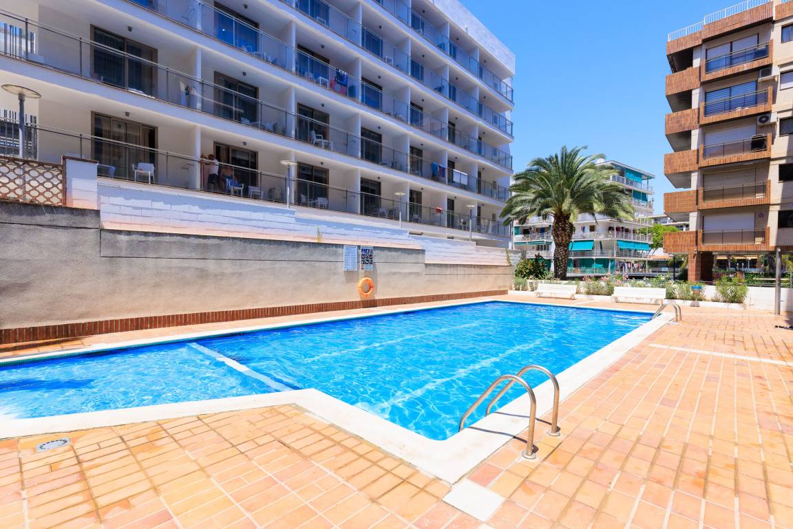 57 M² Apartment ∙ 2 Bedrooms ∙ 6 Guests - Salou
