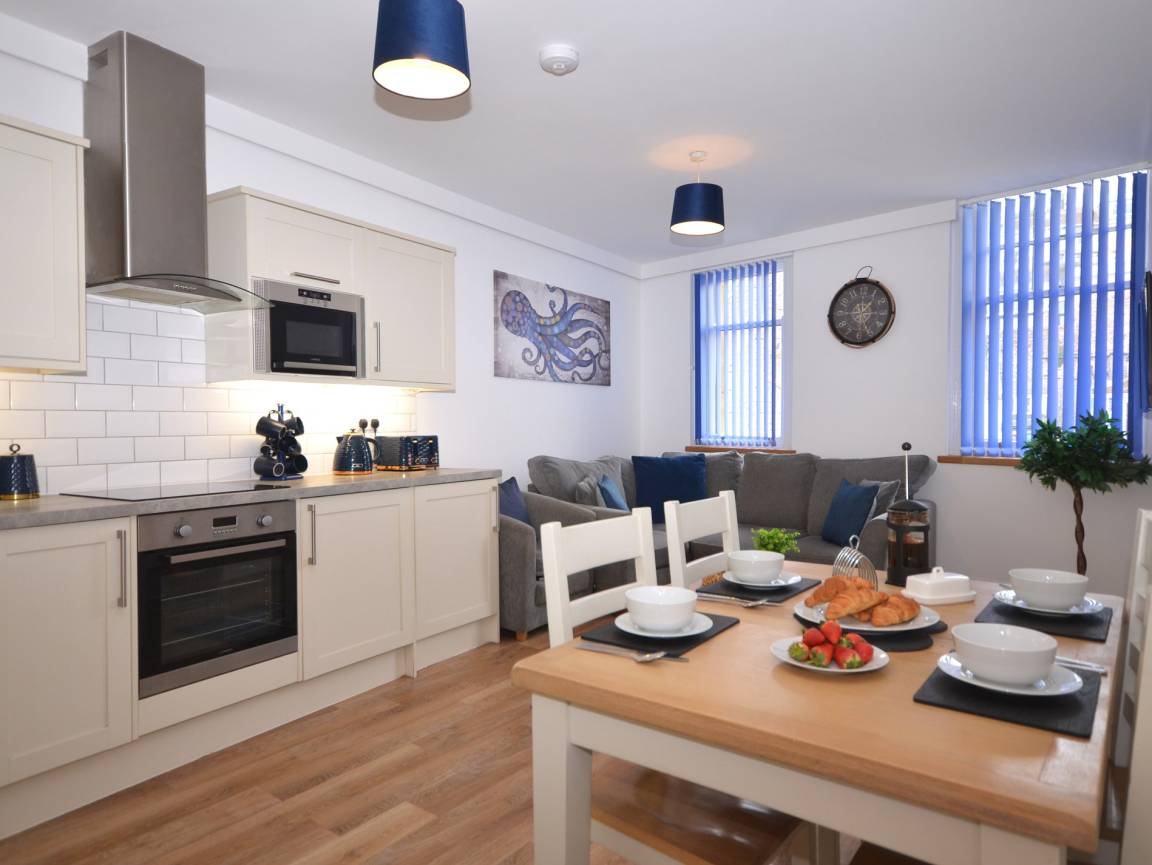 Cottage ∙ 2 Bedrooms ∙ 4 Guests - Brixham