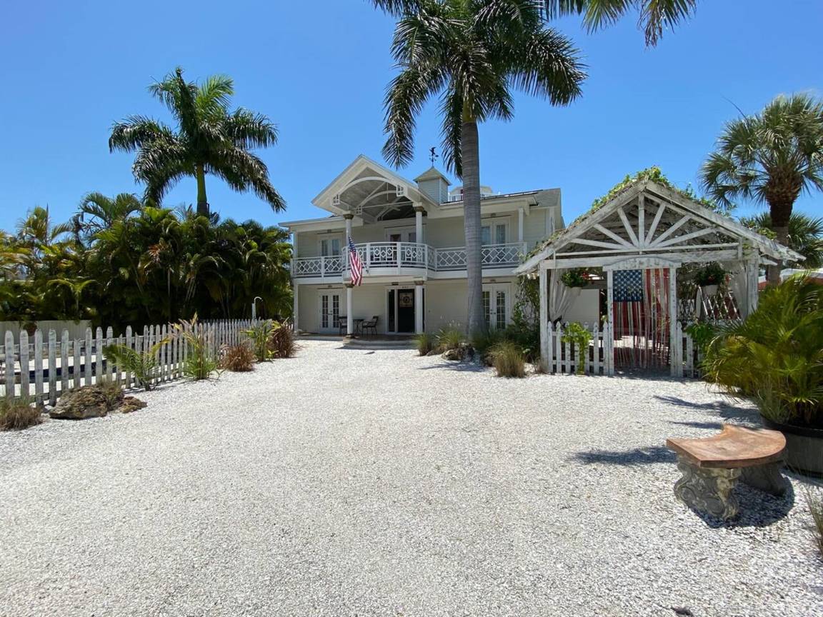 193 M² House ∙ 4 Bedrooms ∙ 8 Guests - Holmes Beach, FL