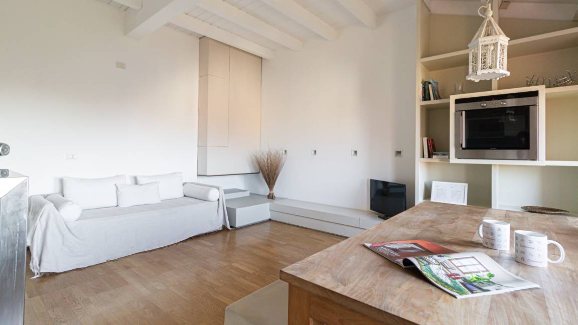 50 M² Huoneisto ∙ 1 Makuuhuone ∙ 2 Vierasta - Milano