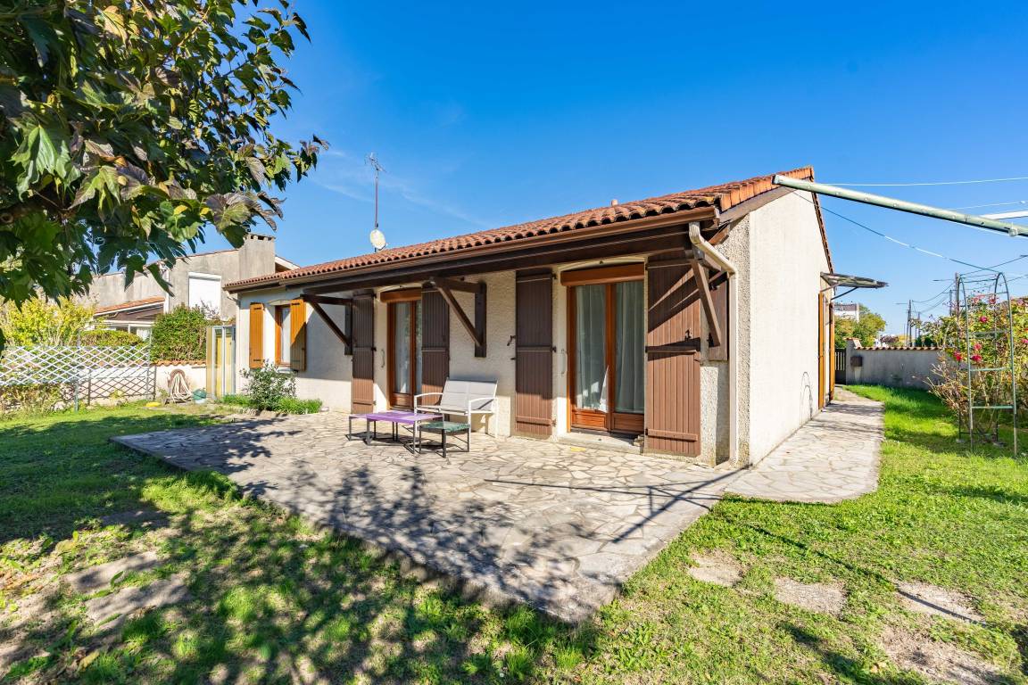 80 M² Casa ∙ 2 Habitaciones ∙ 4 Huéspedes - Saintes