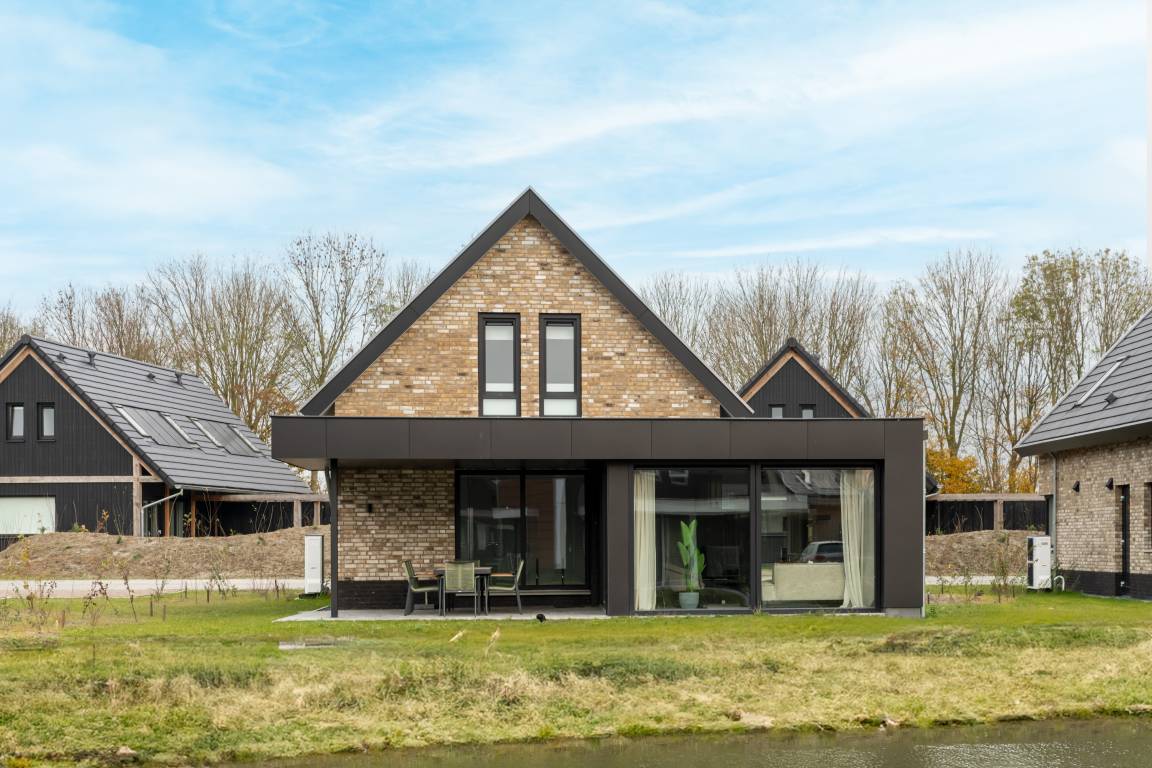 153 M² Huis ∙ 4 Slaapkamers ∙ 8 Gasten - Cadzand