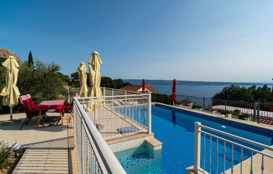 52 M² House ∙ 2 Bedrooms ∙ 4 Guests - Podstrana
