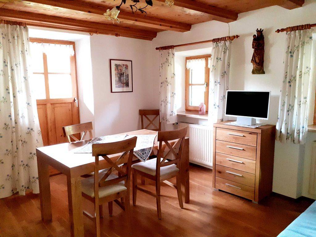 45 M² Ferienwohnung ∙ 1 Schlafzimmer ∙ 4 Gäste - Bayrischzell