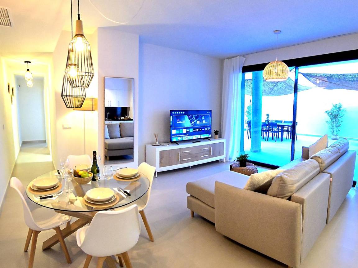 75 M² Appartement ∙ 2 Slaapkamers ∙ 6 Gasten - Benalmádena