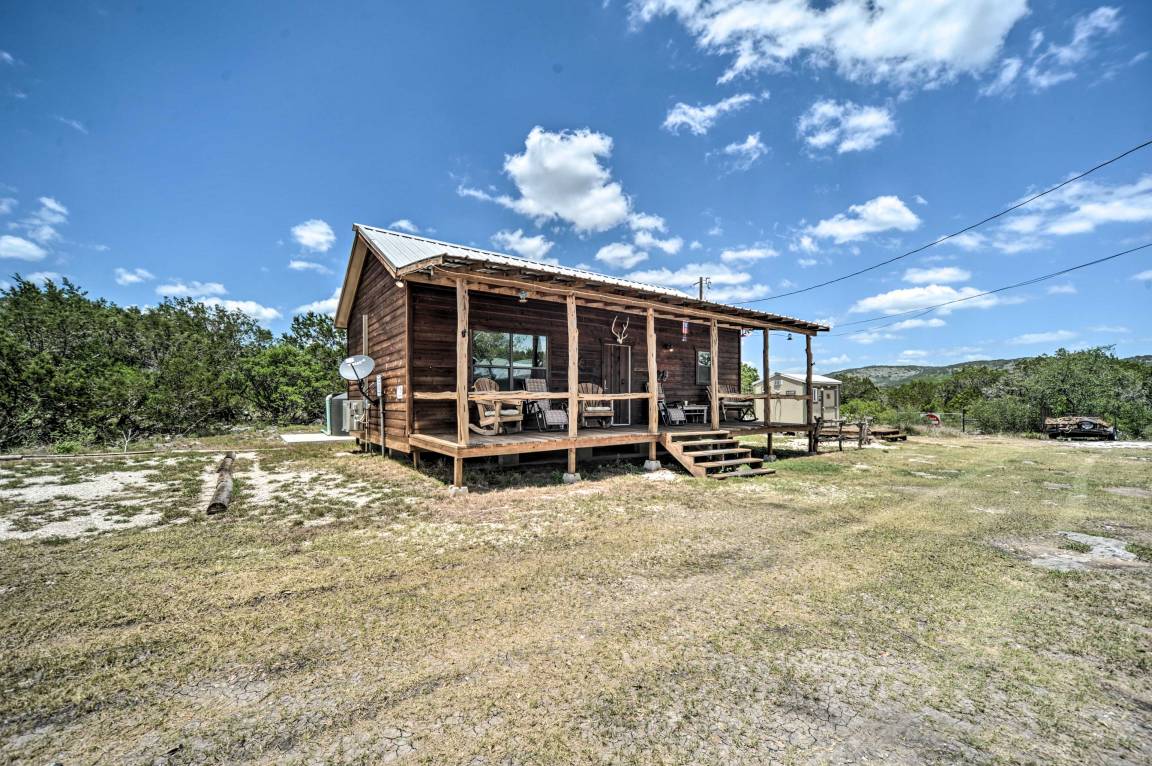 157 M² House ∙ 3 Bedrooms ∙ 8 Guests - Concan, TX
