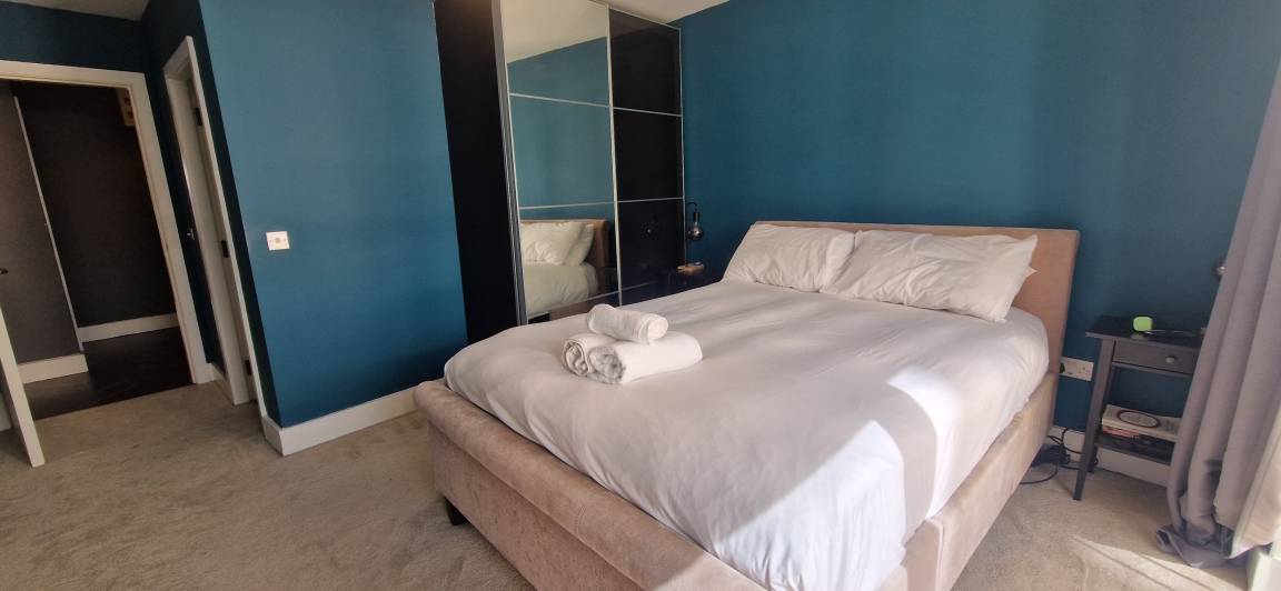 65 M² Apartment ∙ 2 Bedrooms ∙ 4 Guests - Dún Laoghaire