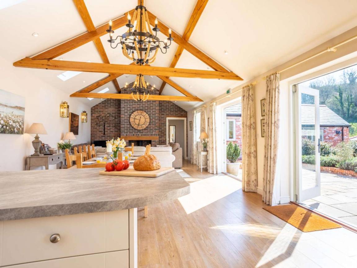Cottage ∙ 4 Bedrooms ∙ 8 Guests - Dorchester