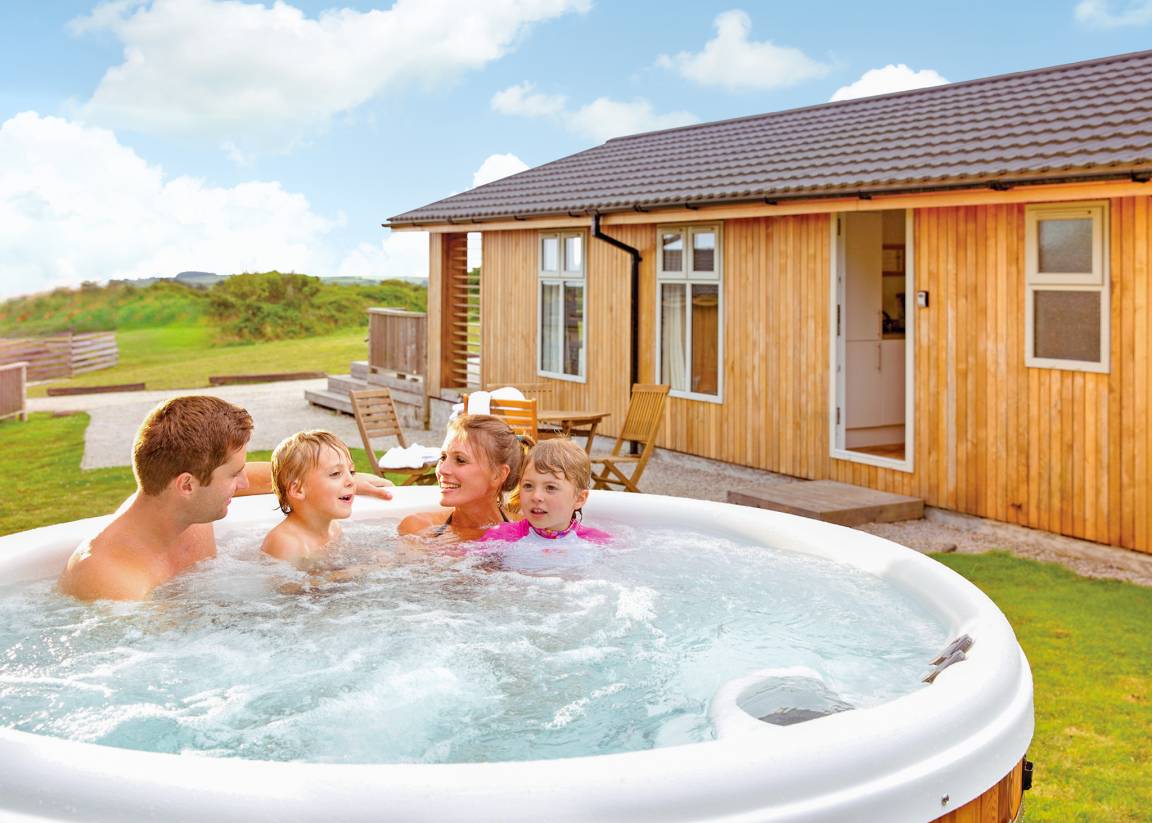 Chalet ∙ 2 Bedrooms ∙ 4 Guests - Helston