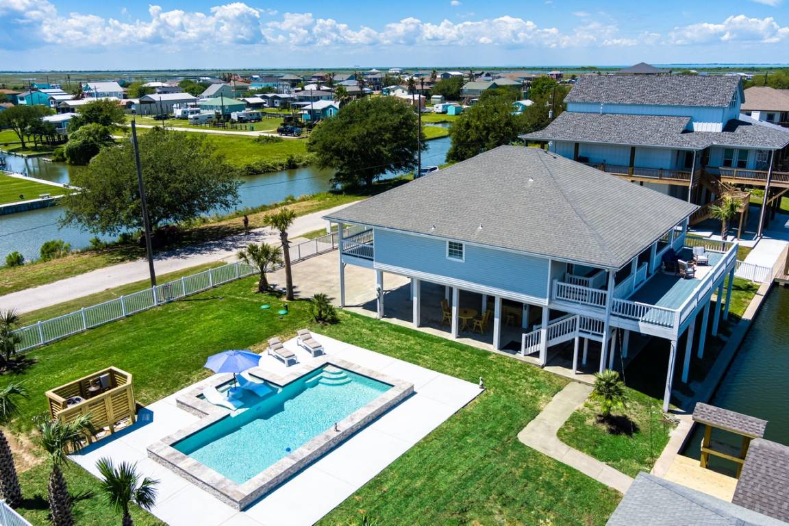 150 M² House ∙ 3 Bedrooms ∙ 11 Guests - Bolivar Peninsula, TX