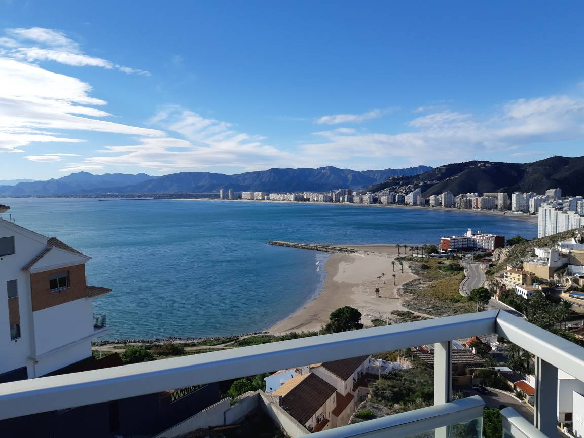 300 M² House ∙ 4 Bedrooms ∙ 8 Guests - Cullera