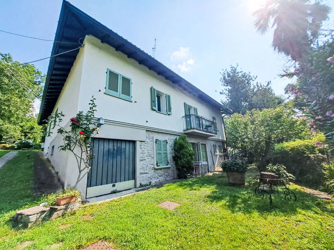 120 M² Maison De Vacances ∙ 3 Chambres ∙ 6 Personnes - Luino