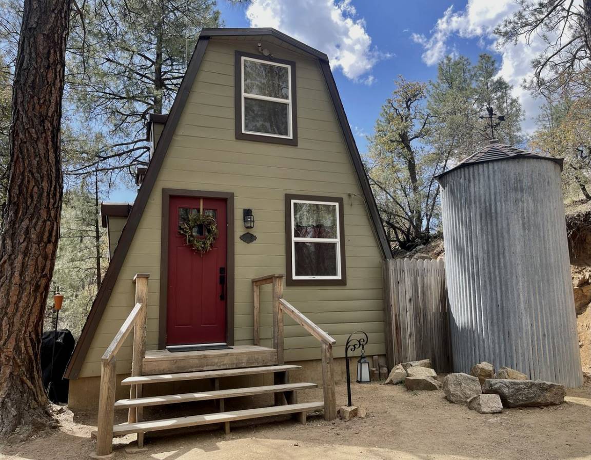 Cabin ∙ 2 Bedrooms ∙ 5 Guests - Prescott, AZ