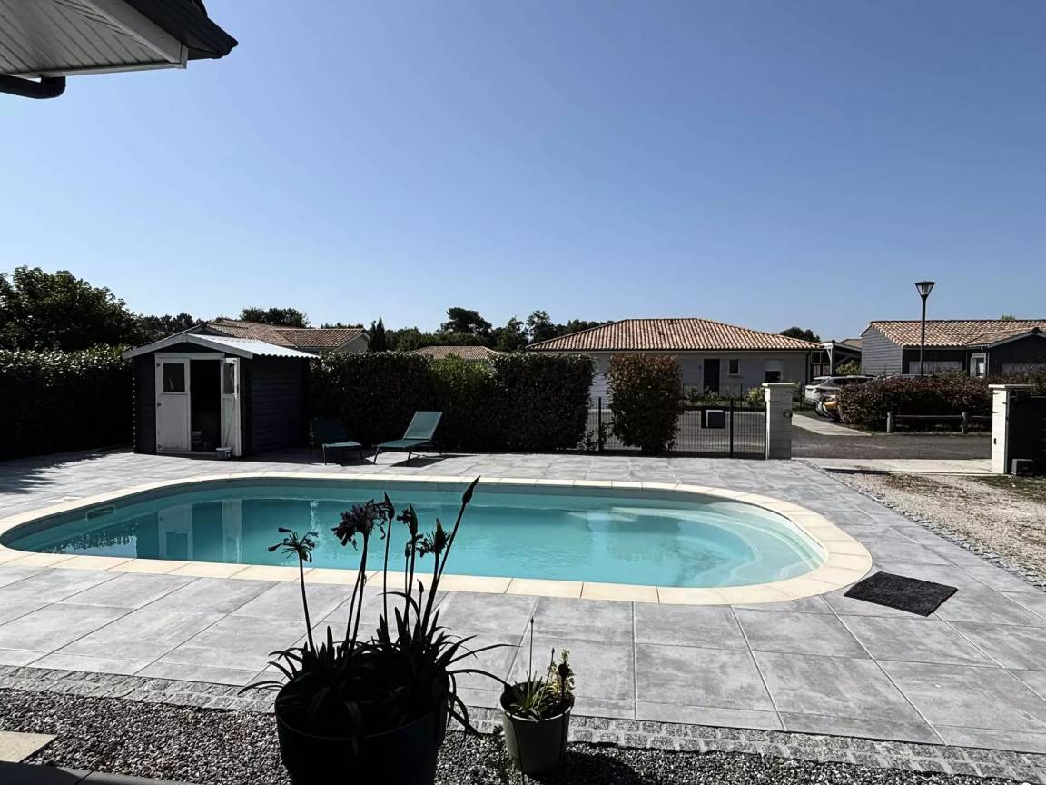 133 M² Maison De Vacances ∙ 4 Chambres ∙ 8 Personnes - Hourtin