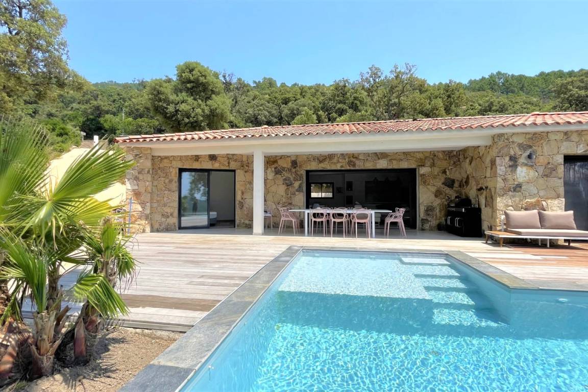 175 M² Villa ∙ 5 Chambres ∙ 10 Personnes - Lecci