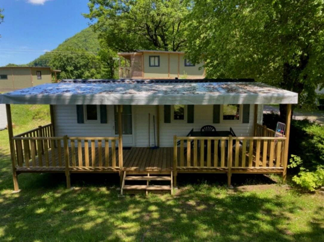 22 M² Camping ∙ 2 Chambres ∙ 4 Personnes - Cantal