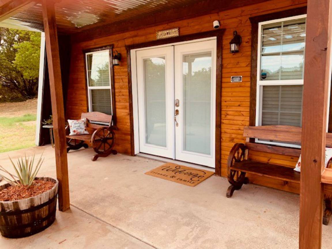 94 M² House ∙ 3 Bedrooms ∙ 6 Guests - Granbury, TX