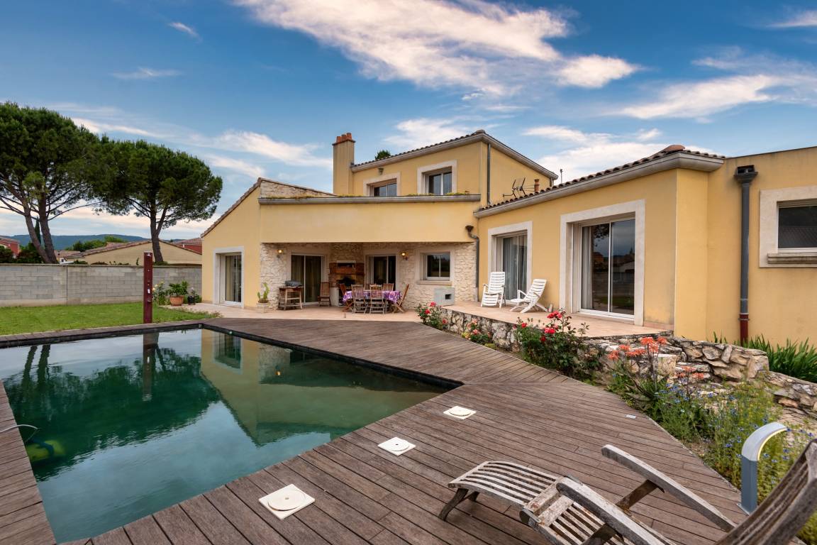 120 M² Maison De Vacances ∙ 2 Chambres ∙ 4 Personnes - Montélimar