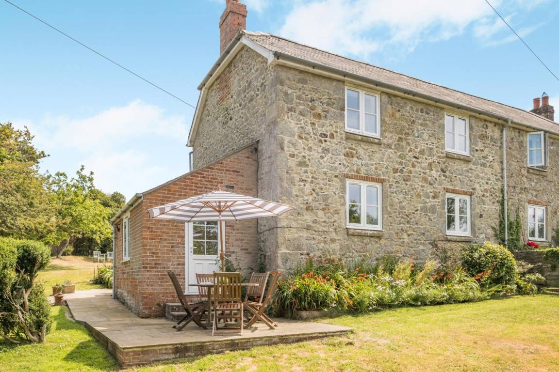 Cottage ∙ 3 Bedrooms ∙ 6 Guests - Hampshire